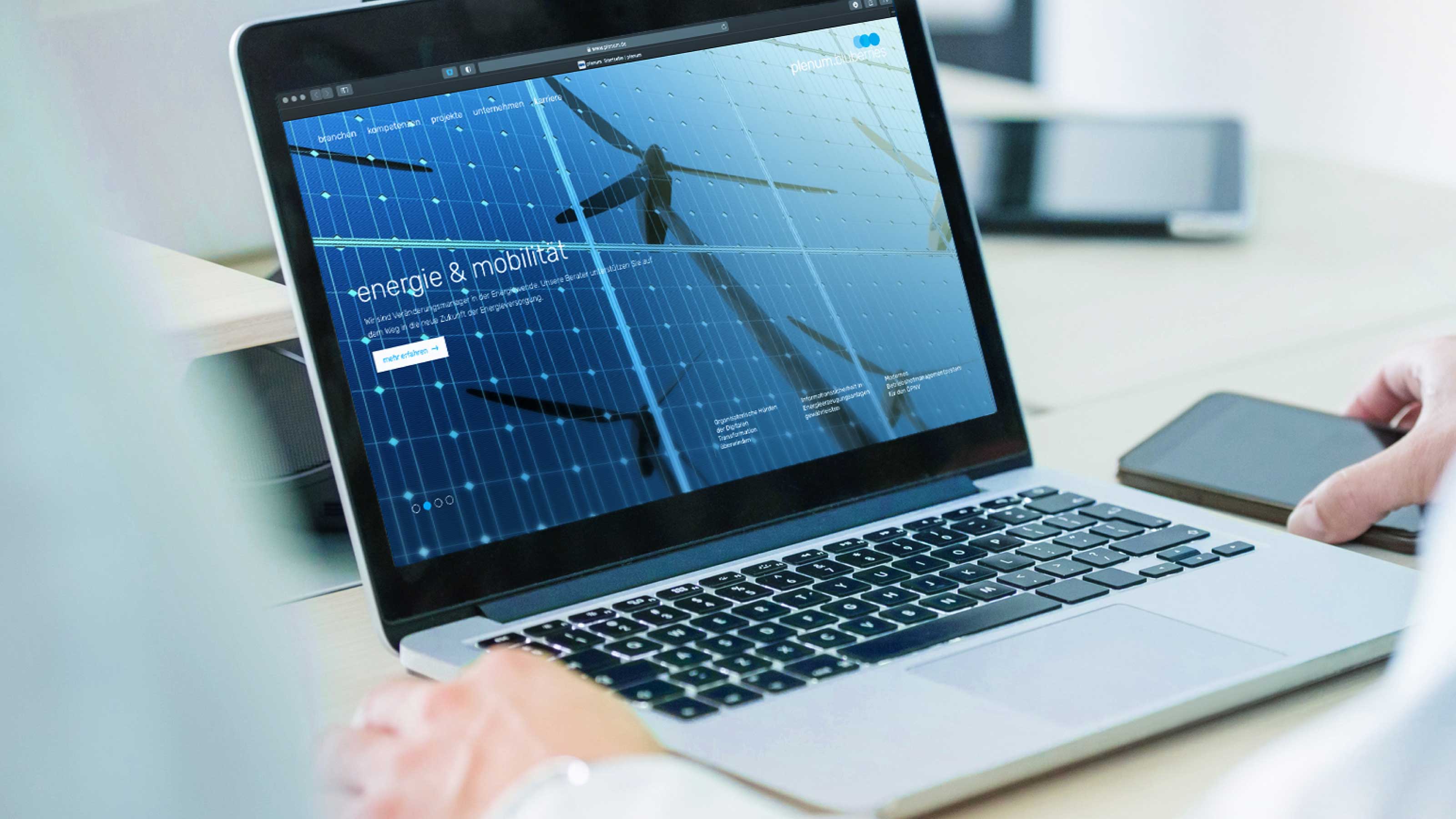 Corporate Website für Business- und IT-Beratung plenum AG